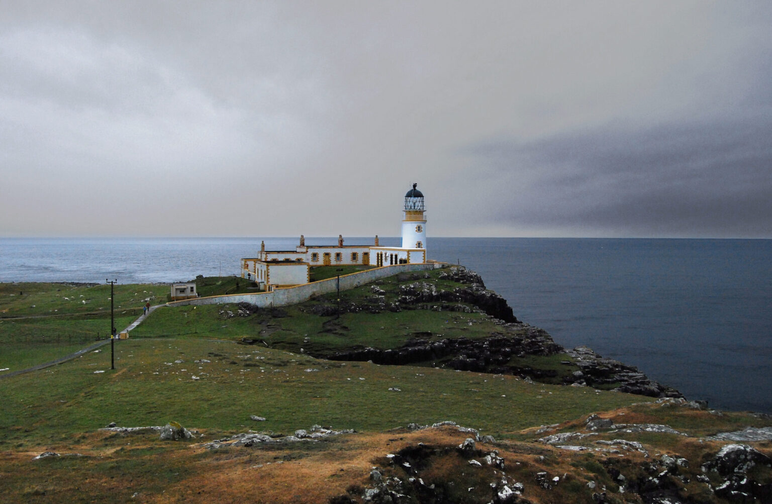 Black h - Kip Hideaways